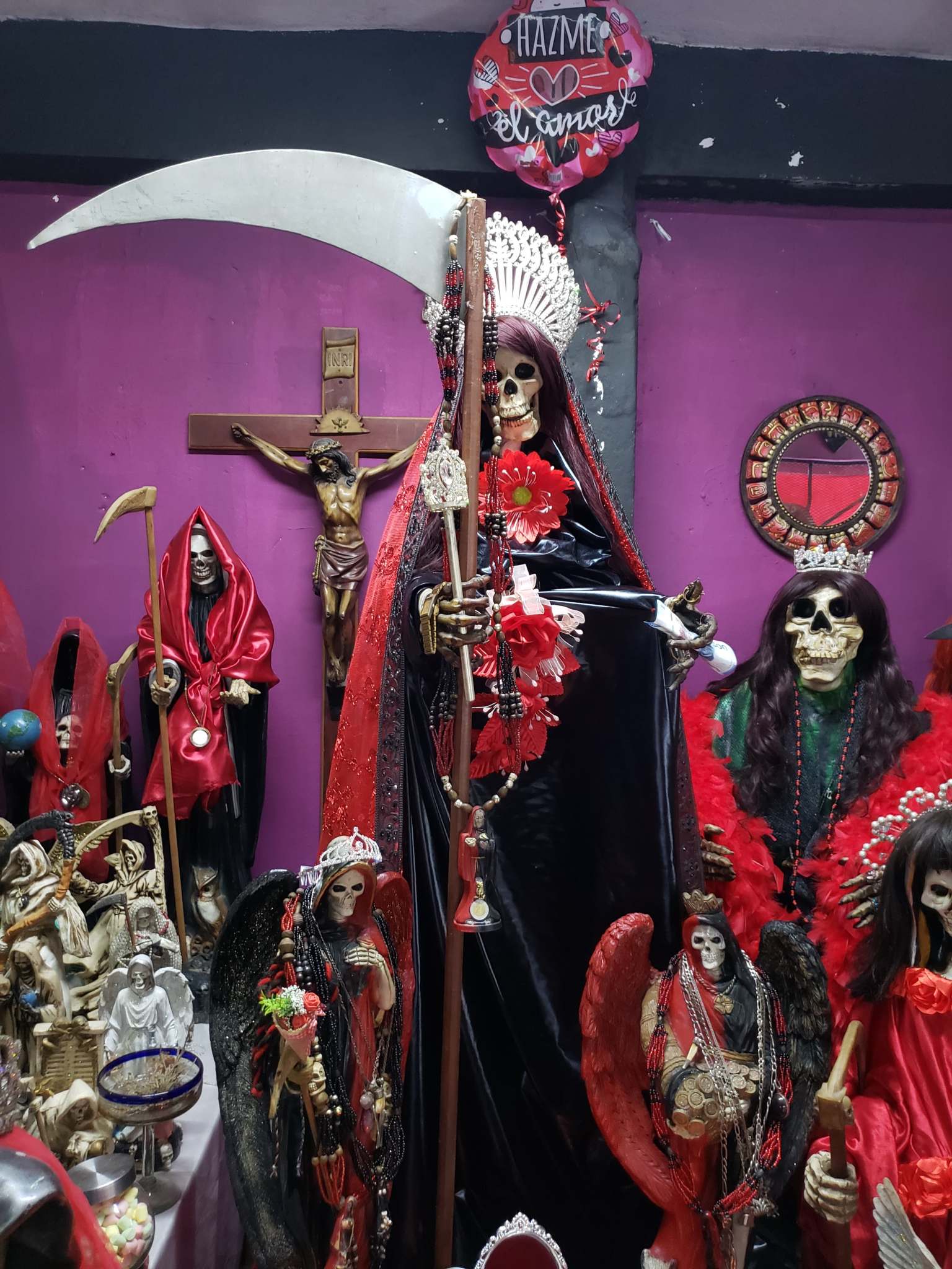 Santa Muerte of Health and Wealth – Photo-Essay from the Cancun Temple ...